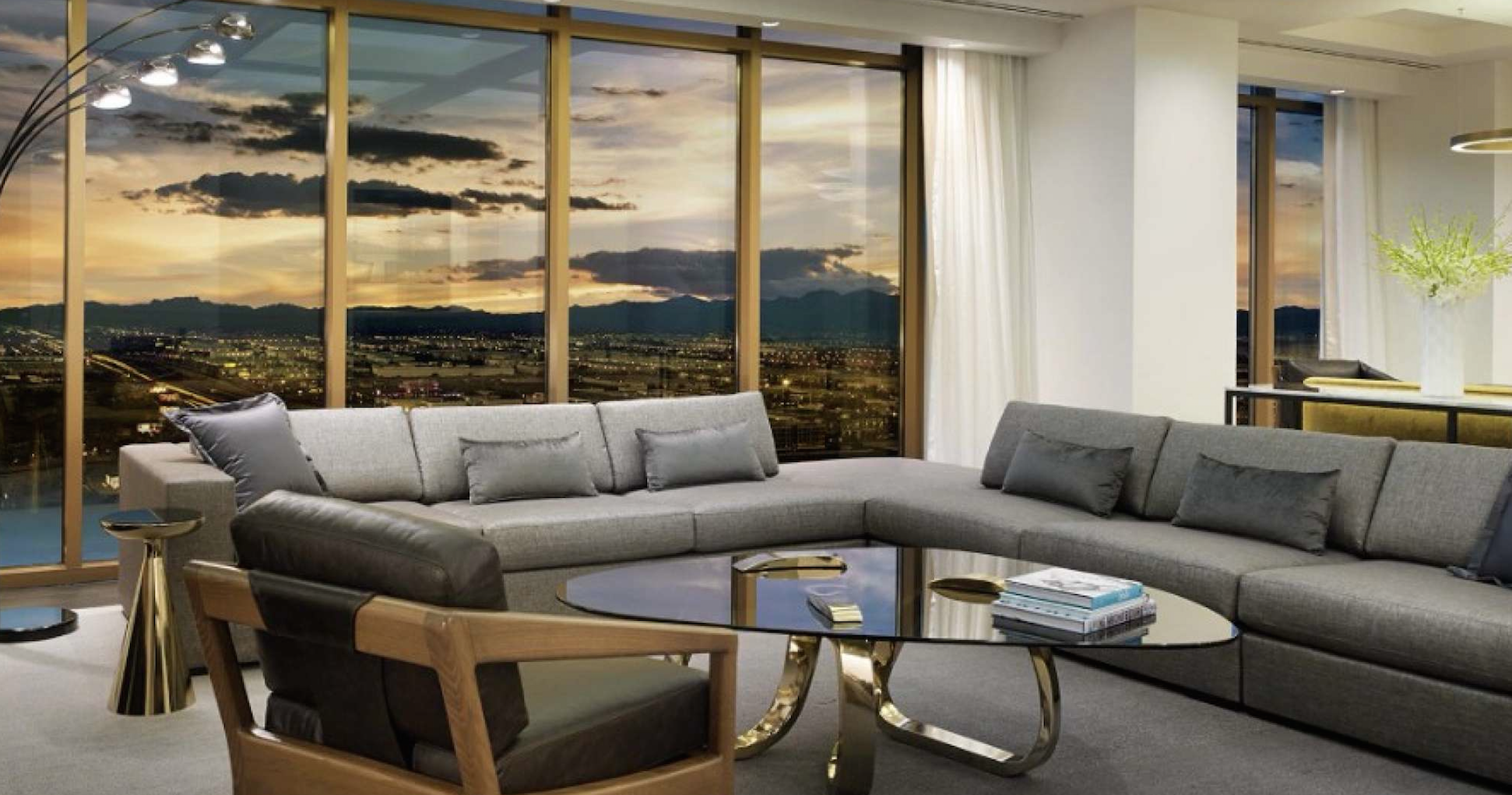 Las Vegas Comp Rooms; Tips and Experiences - Points Miles & Martinis